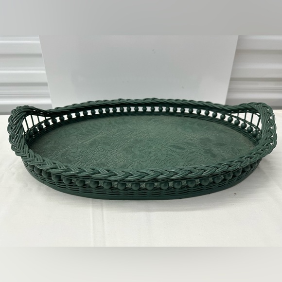 Bill & Jeanette Freeman | Dining | Hunter Green Handmade Wicker Oval ...